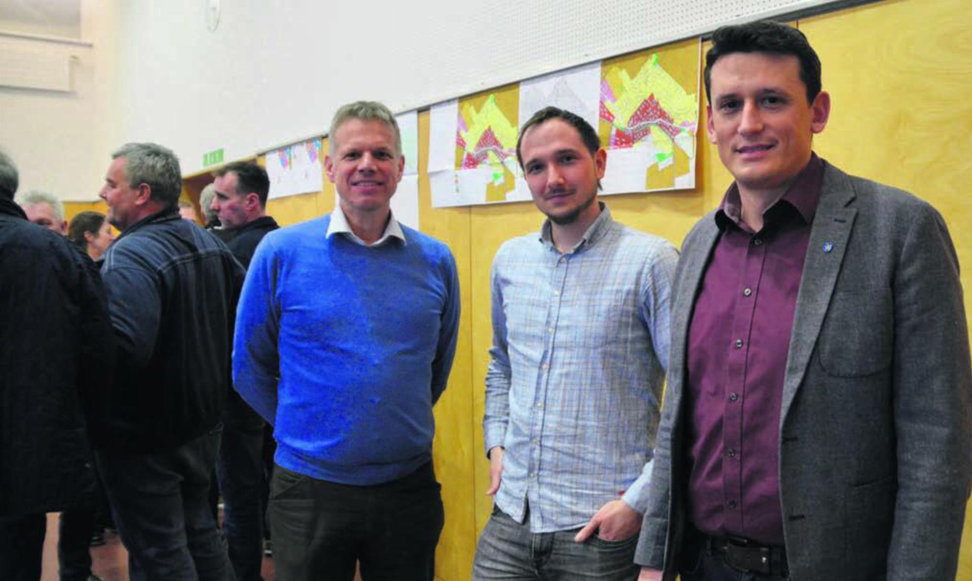 Gemeindeammann Simon Zubler, Ortsplaner Daniel Luchsinger und ...