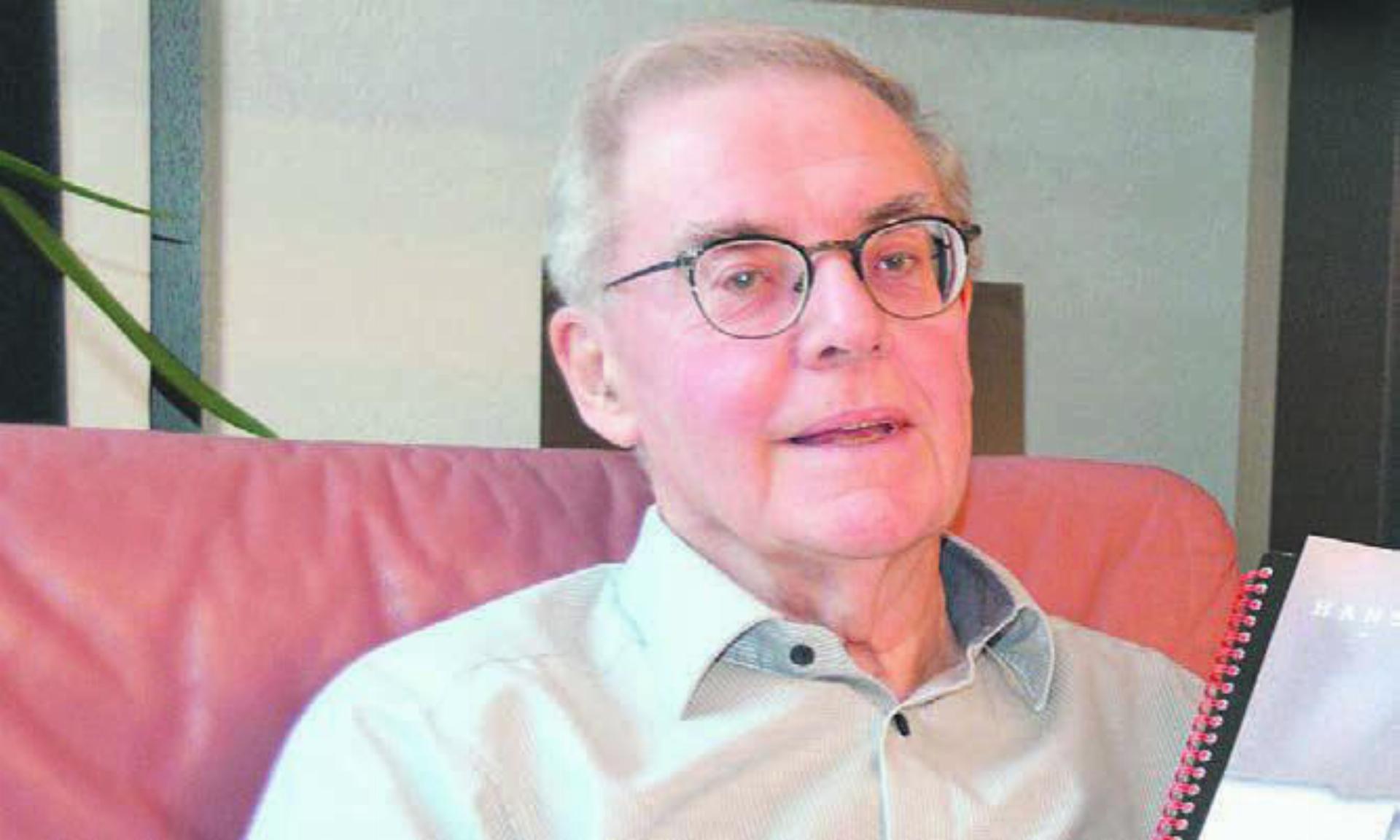 Hansjörg Anderegg bevorzugt Krimis anstatt Liebesromane. Bild: Archiv